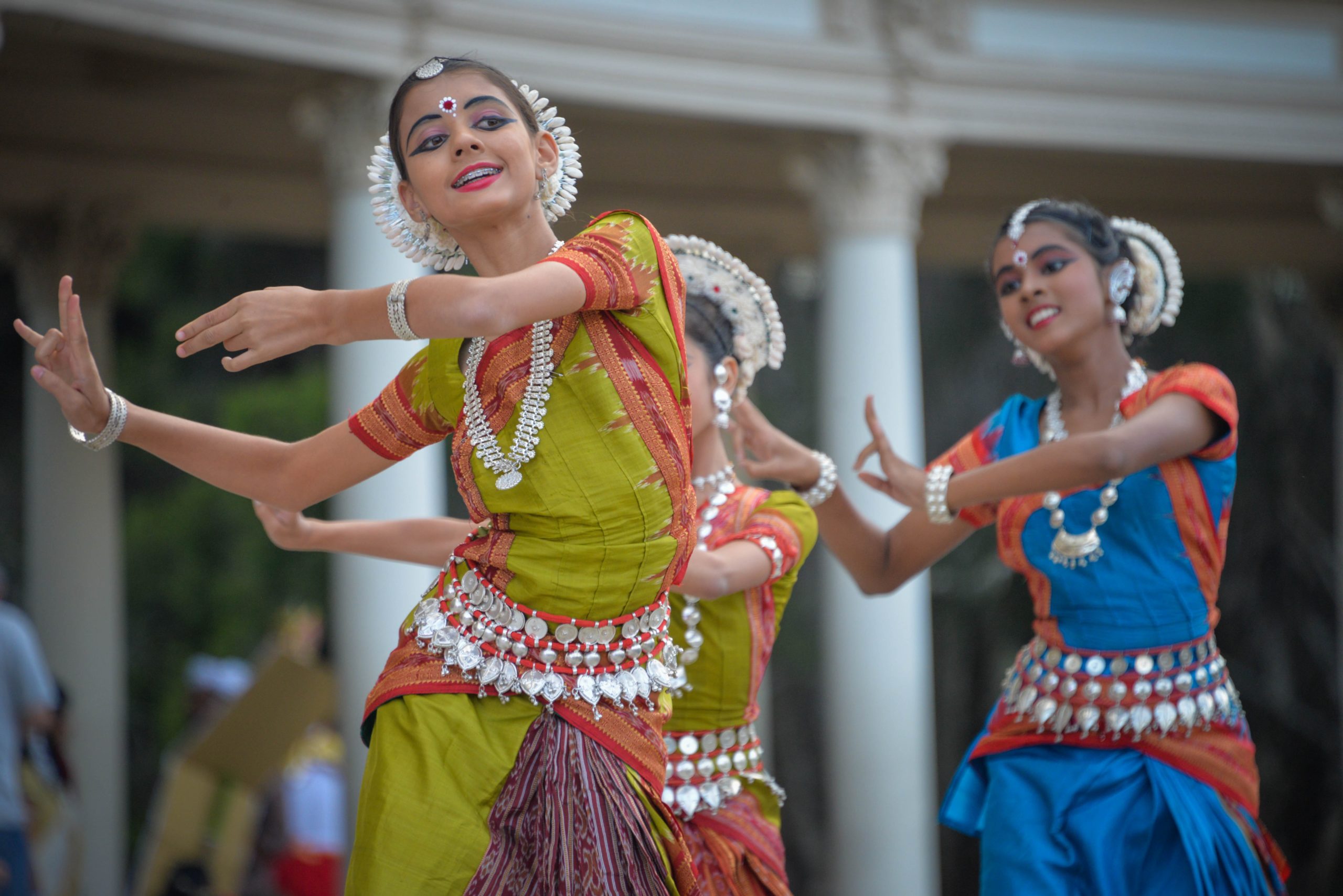 THE ULTIMATE DANCE GUIDE FOR BEGINNERS – GRUV Dance Academy